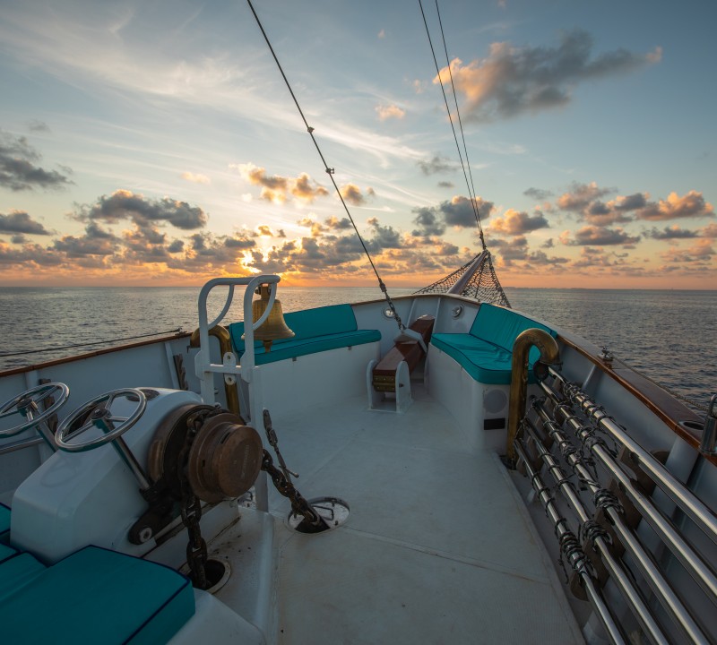 KALIZMA Yacht Charter Details, Ramage & Ferguson | CHARTERWORLD Luxury ...